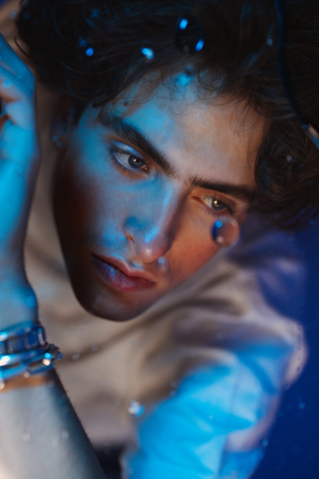 Editorial Portraits with Water Droplets | Showit Blog